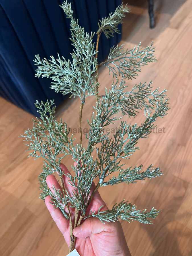 24In Spray-Country Cedar Pines IP32396 — DecoExchange®